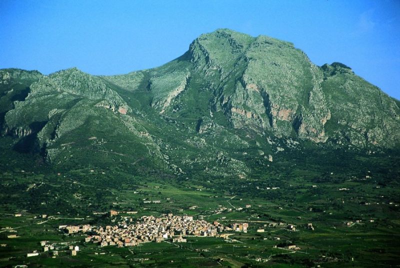 Riserva Naturale Orientata - Monte San Calogero | Comune di Sciara
